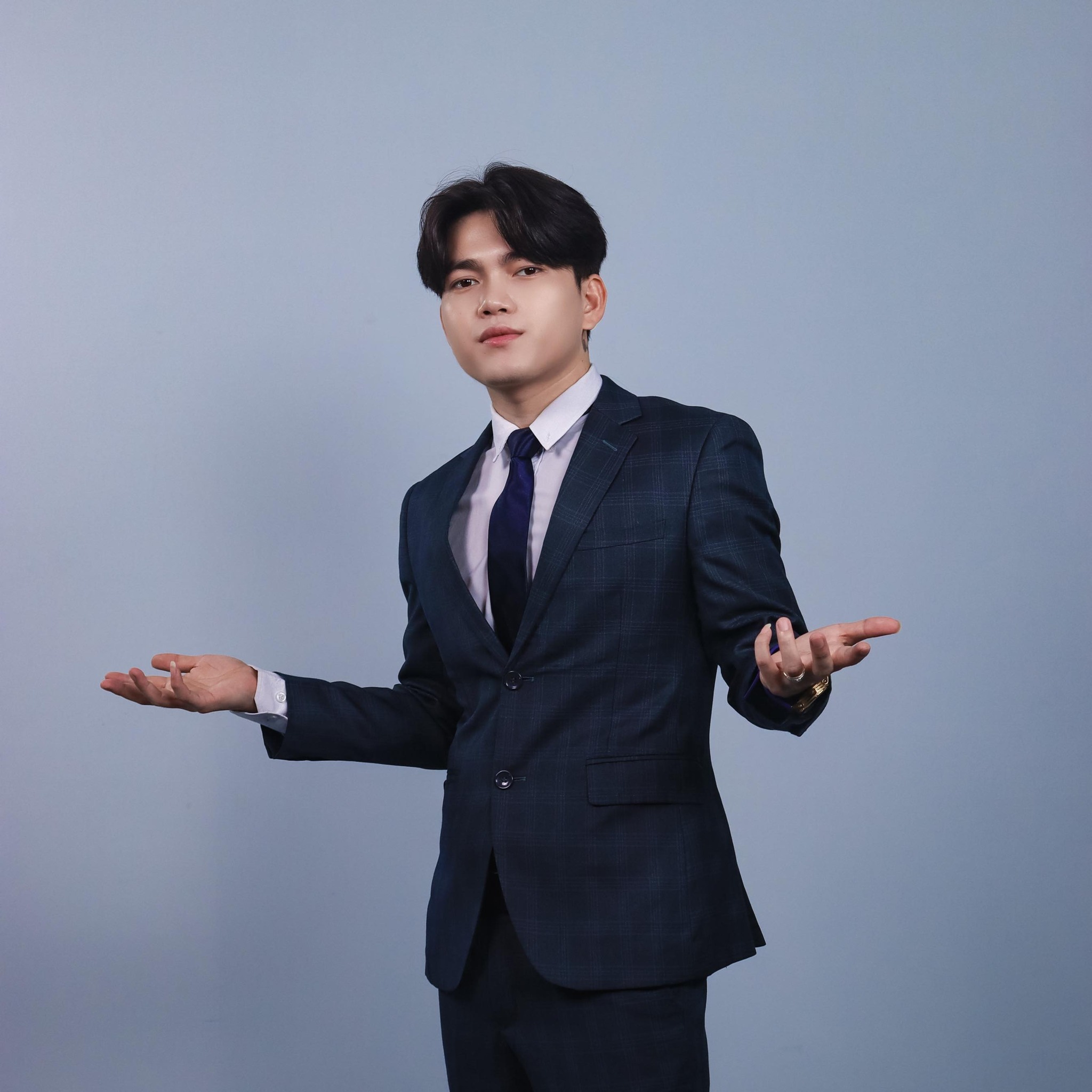 Mengly San | StreamNeon